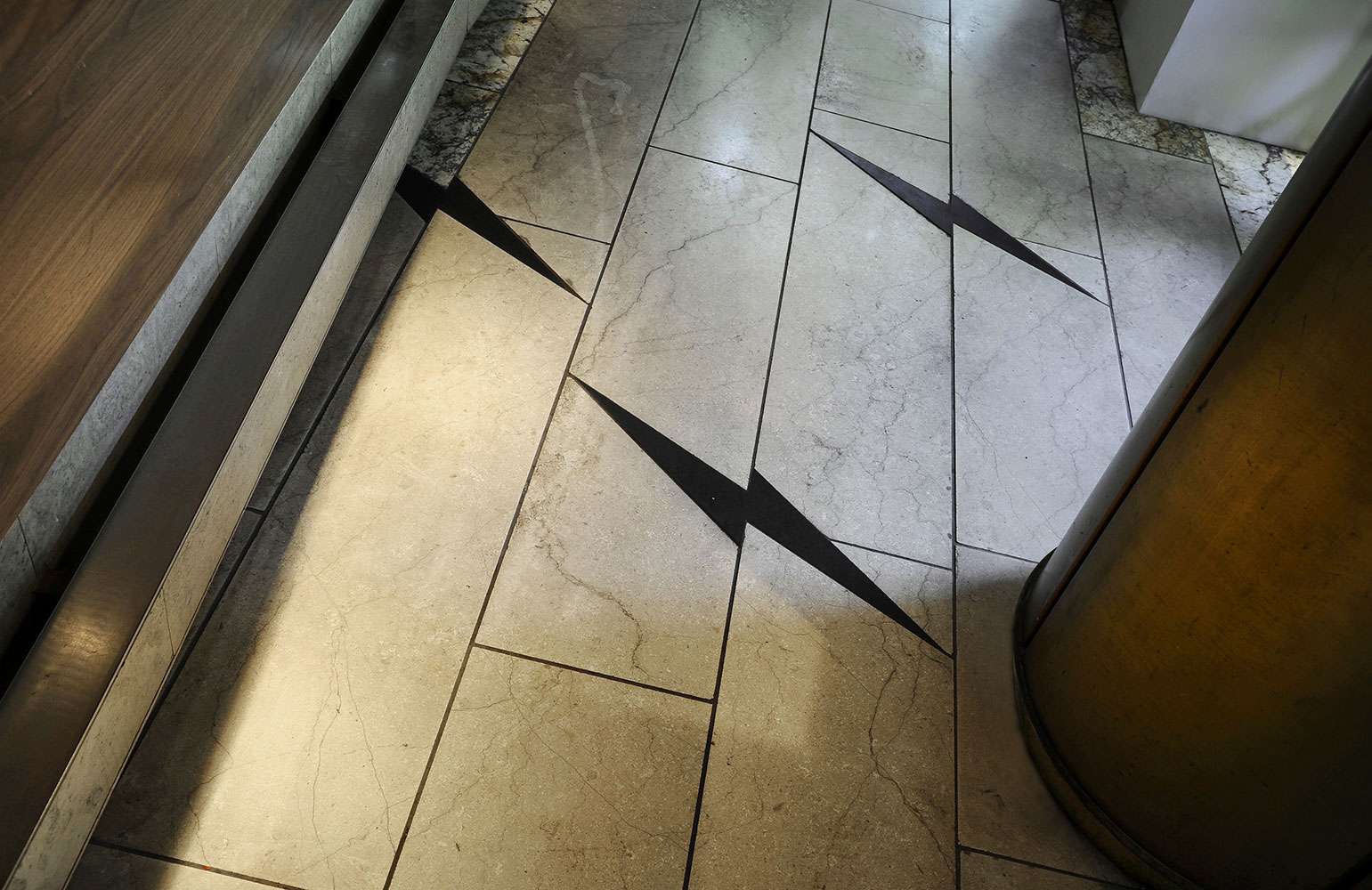 Local Bar / Redrafting - Karalasos Operaday Architects